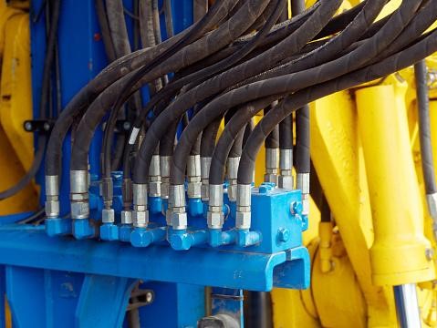 Pneumatic vs Hydraulic Systems: What's the Difference?